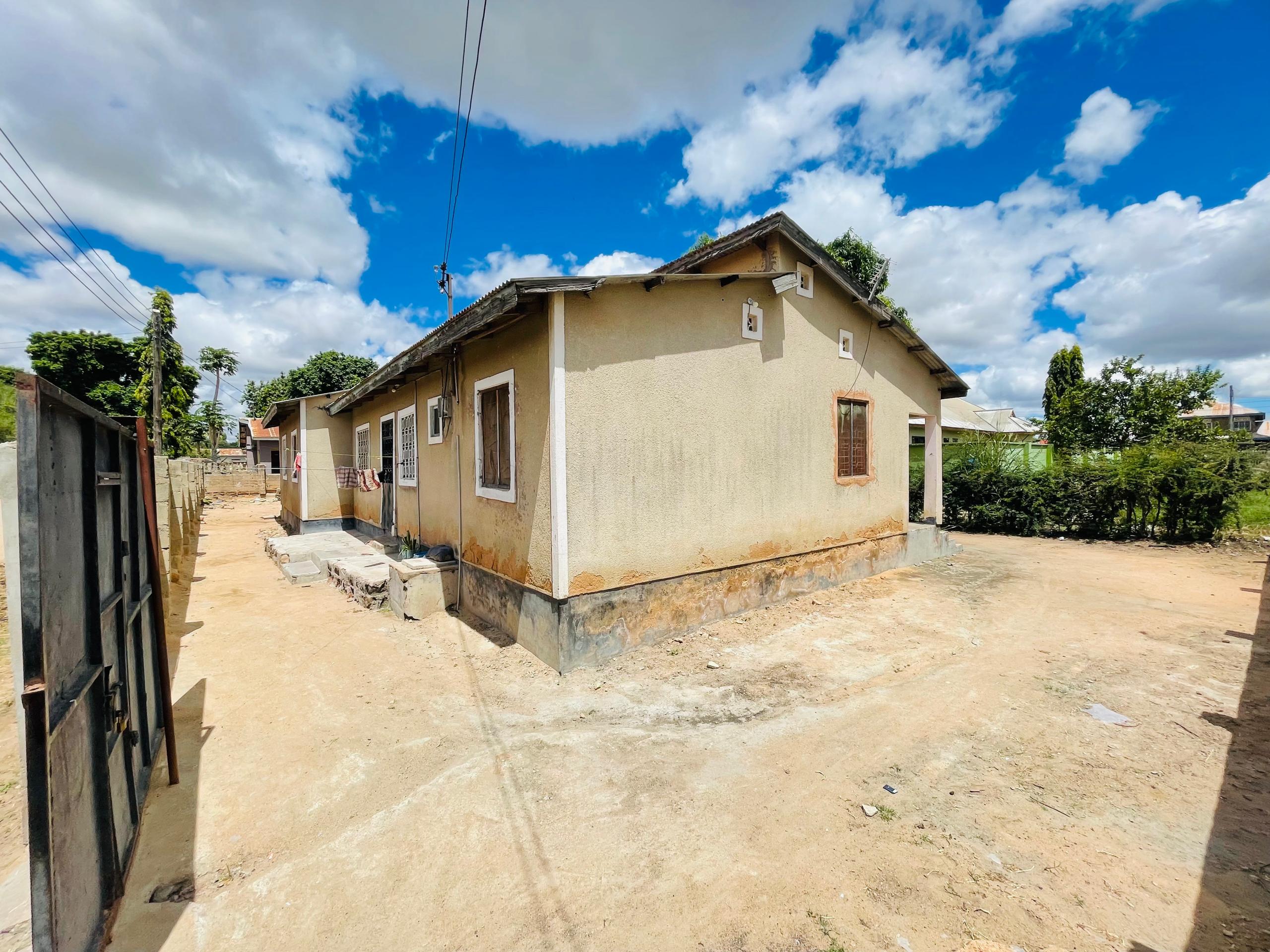 12 Bedroom House in Chamwino, Dodoma | Mswano
